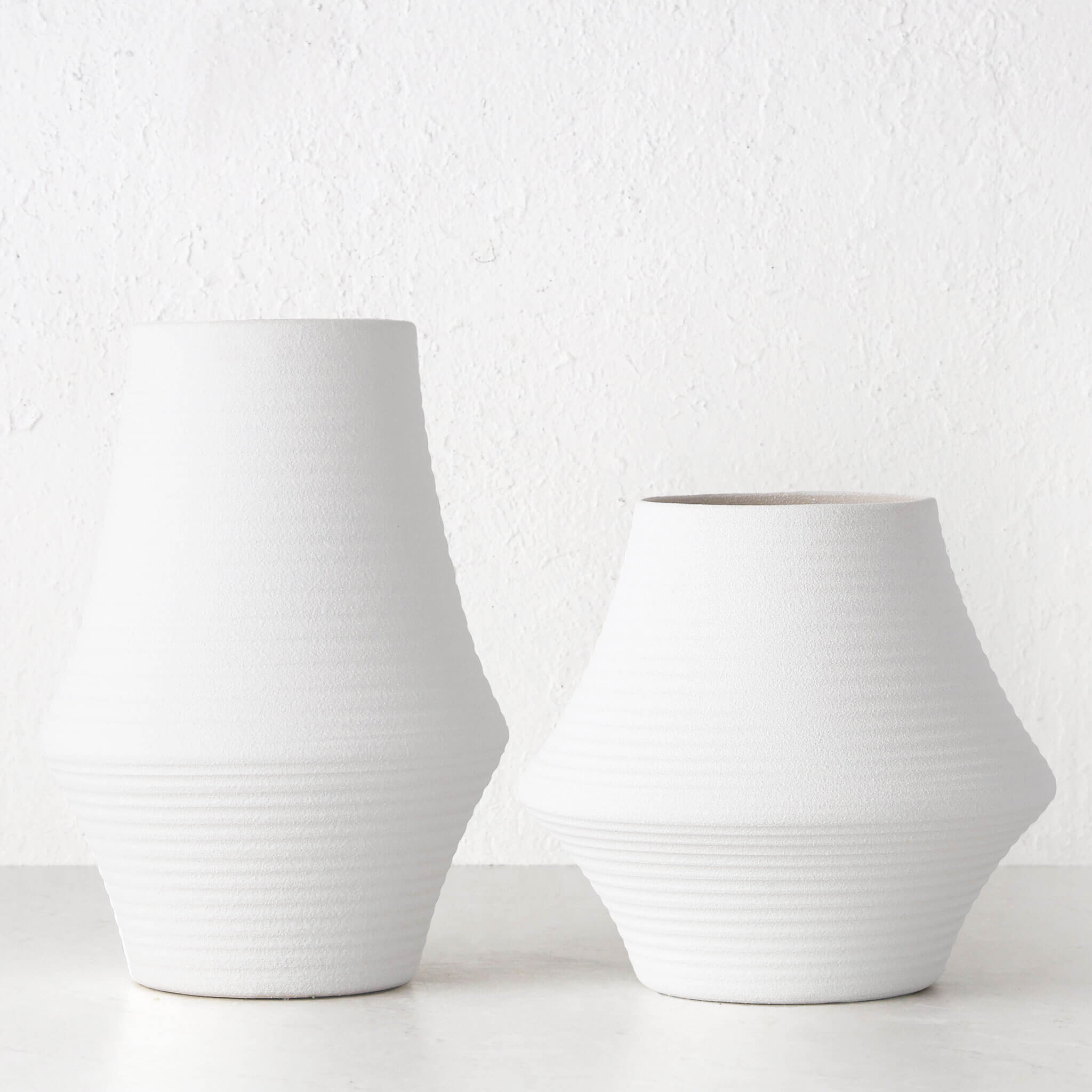 ALVA CERAMIC VASE BUNDLE X2 | M + L | WHITE CERAMIC – Living By Design