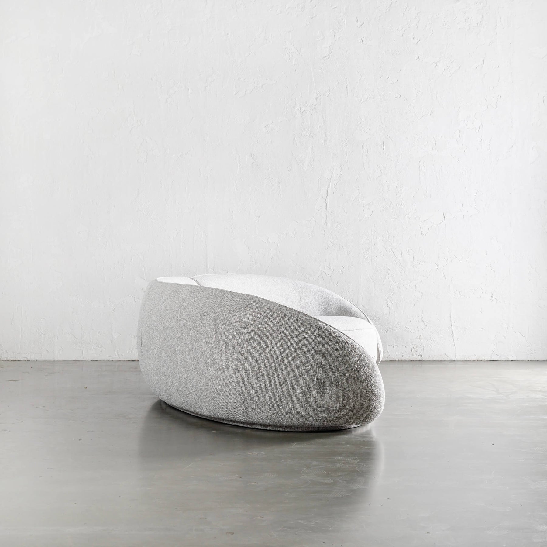 CARSON LINCOLN CURVED 3S SOFA | GRANITE HAZE – Living By Design
